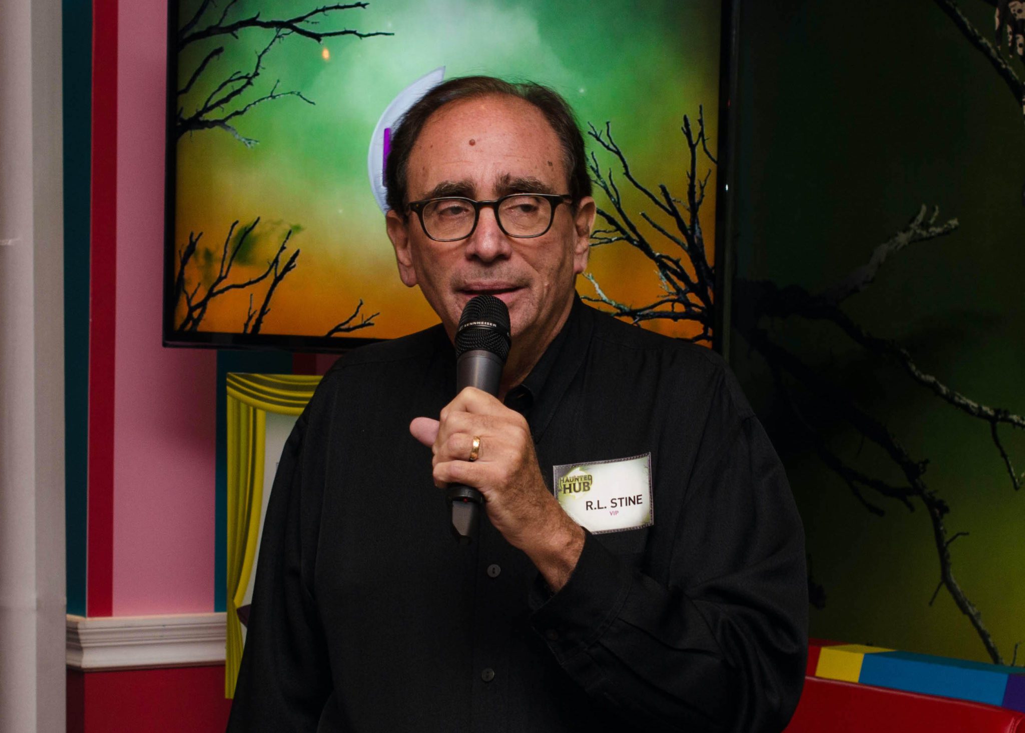 R.L. Stine’s Top 13 Writing Tips - BobbyPowers.com